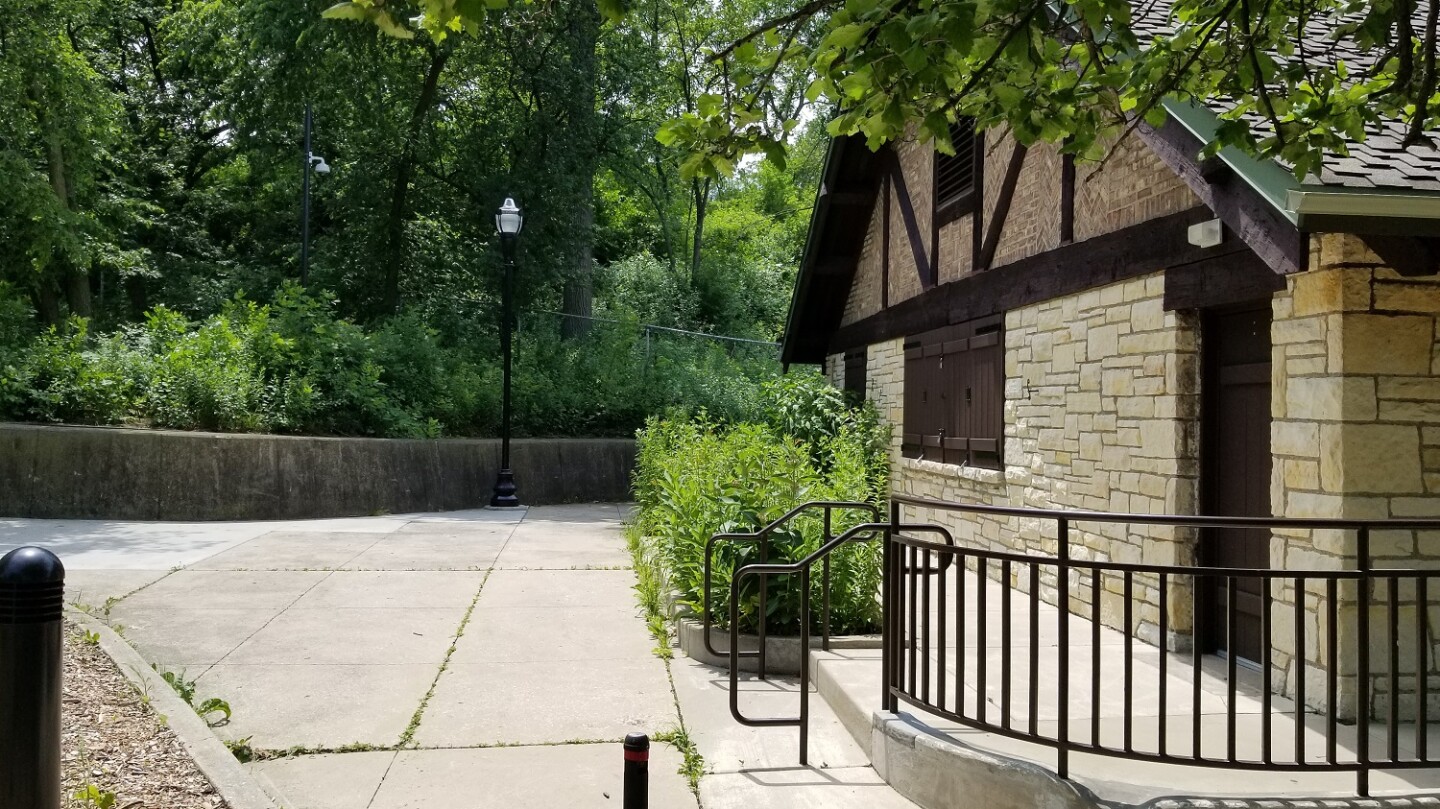 Dan Ryan Woods Event Pavilion | Chicago Illinois